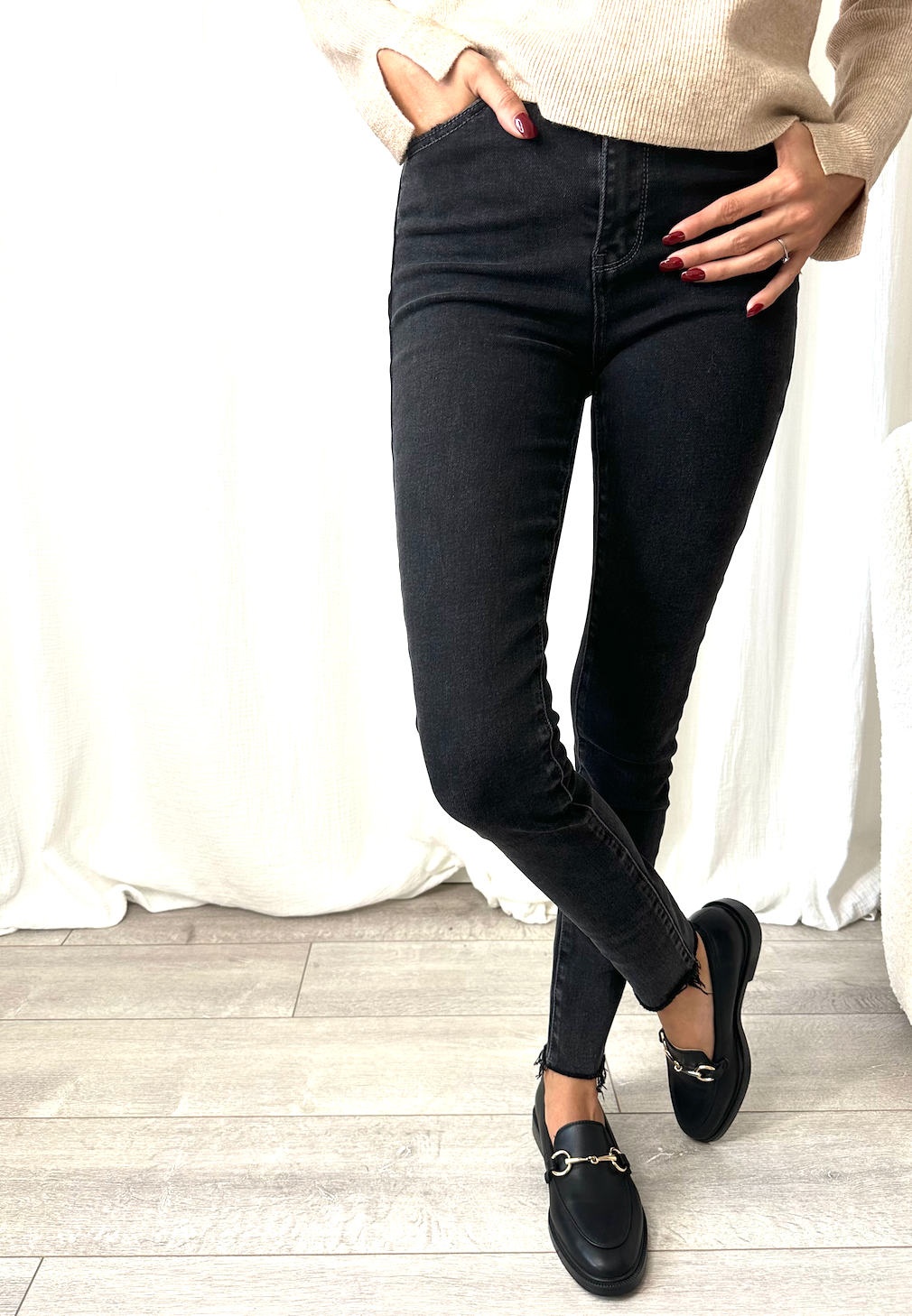 Jean Tom – Majoline Boutique